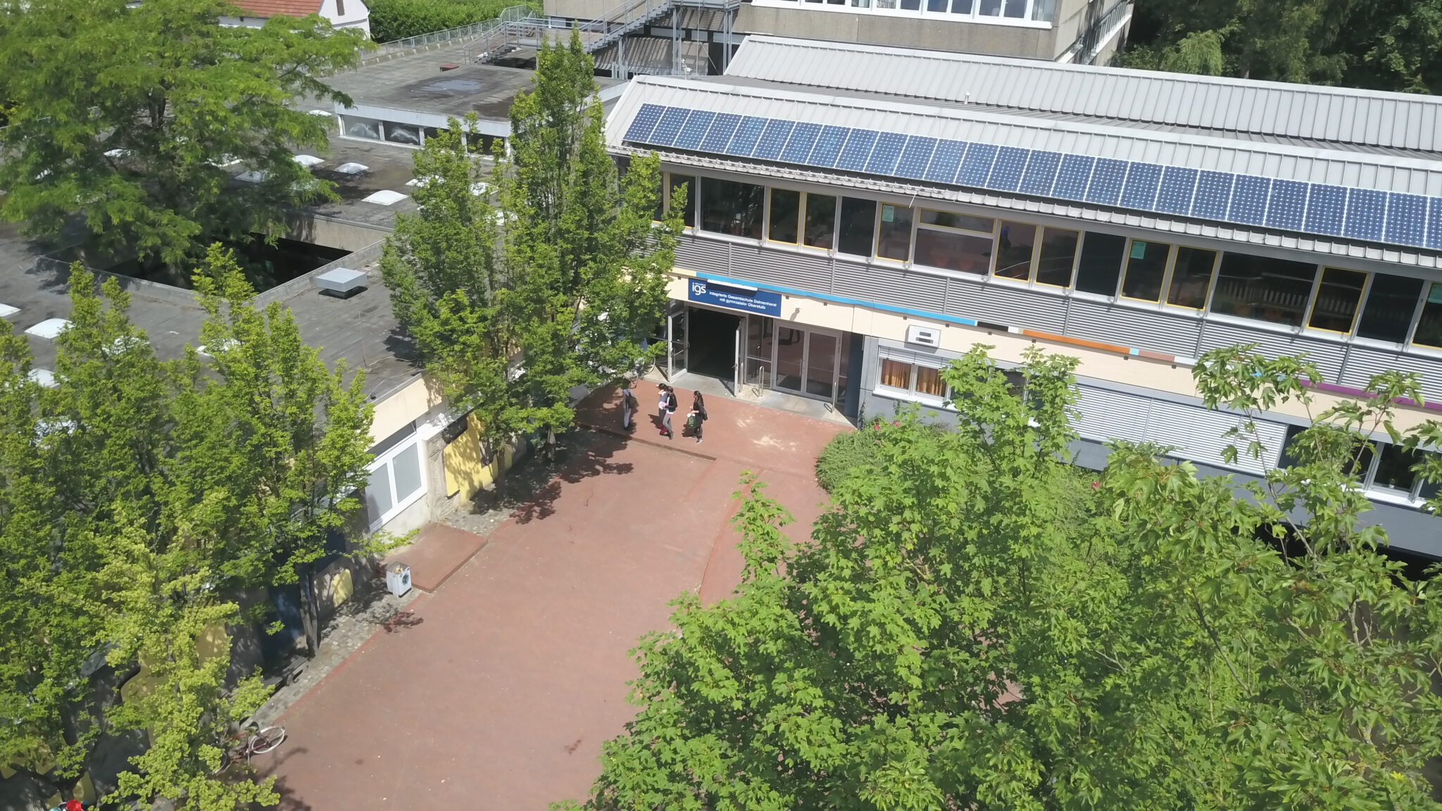 IGS Delmenhorst - Blick über den Zaun